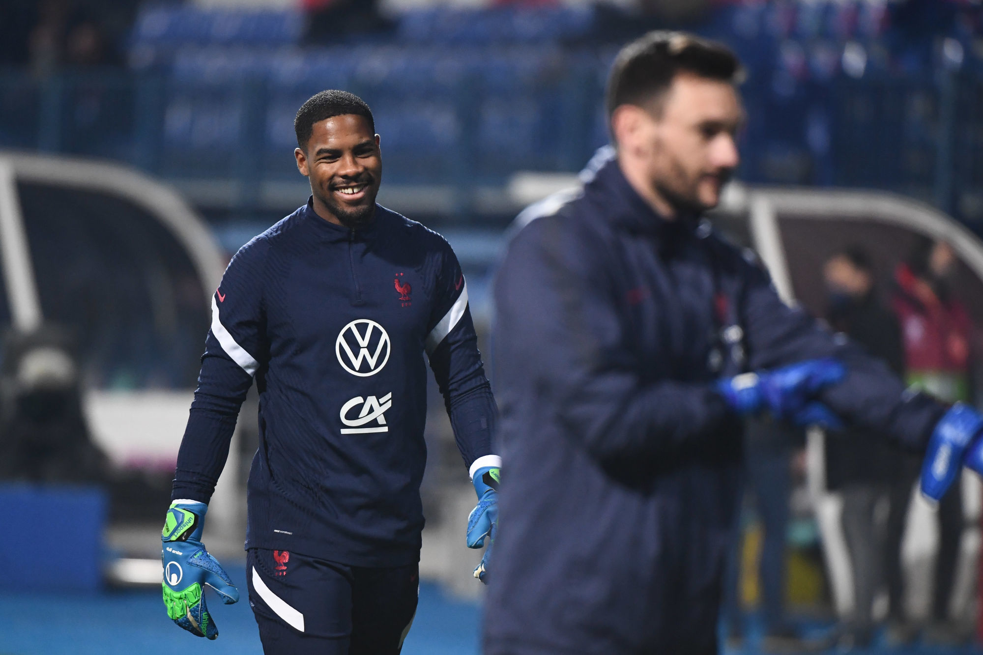 Mike Maignan (LOSC) : il devrait devenir le nouveau gardien de ce grand ... Mike Maignan (LOSC) : il devrait devenir le nouveau gardien de ce grand ...